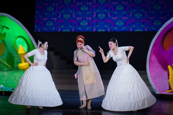 „Cenuşăreasa” Teatrului „Nae Leonard”, pe scena Bucharest Opera ...